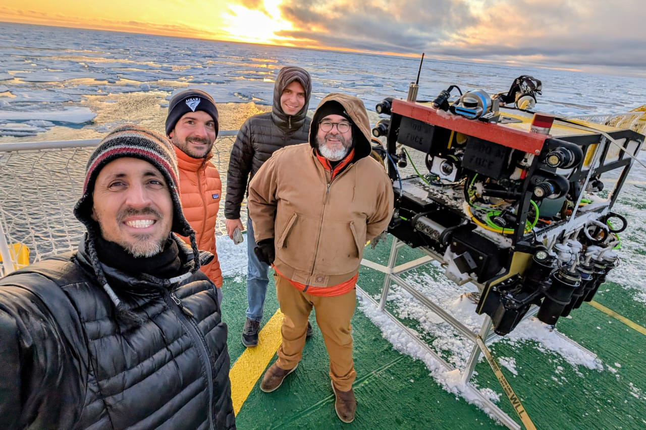 Meet the MiniROV • MBARI