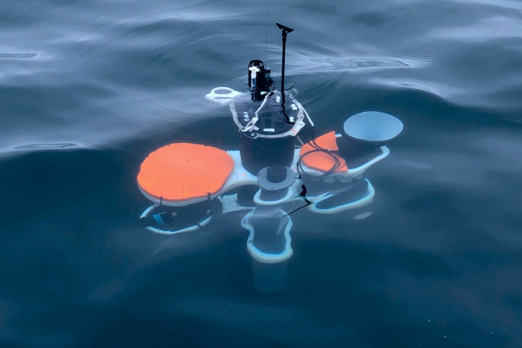 Lagrangian Sediment Traps (LST) • MBARI